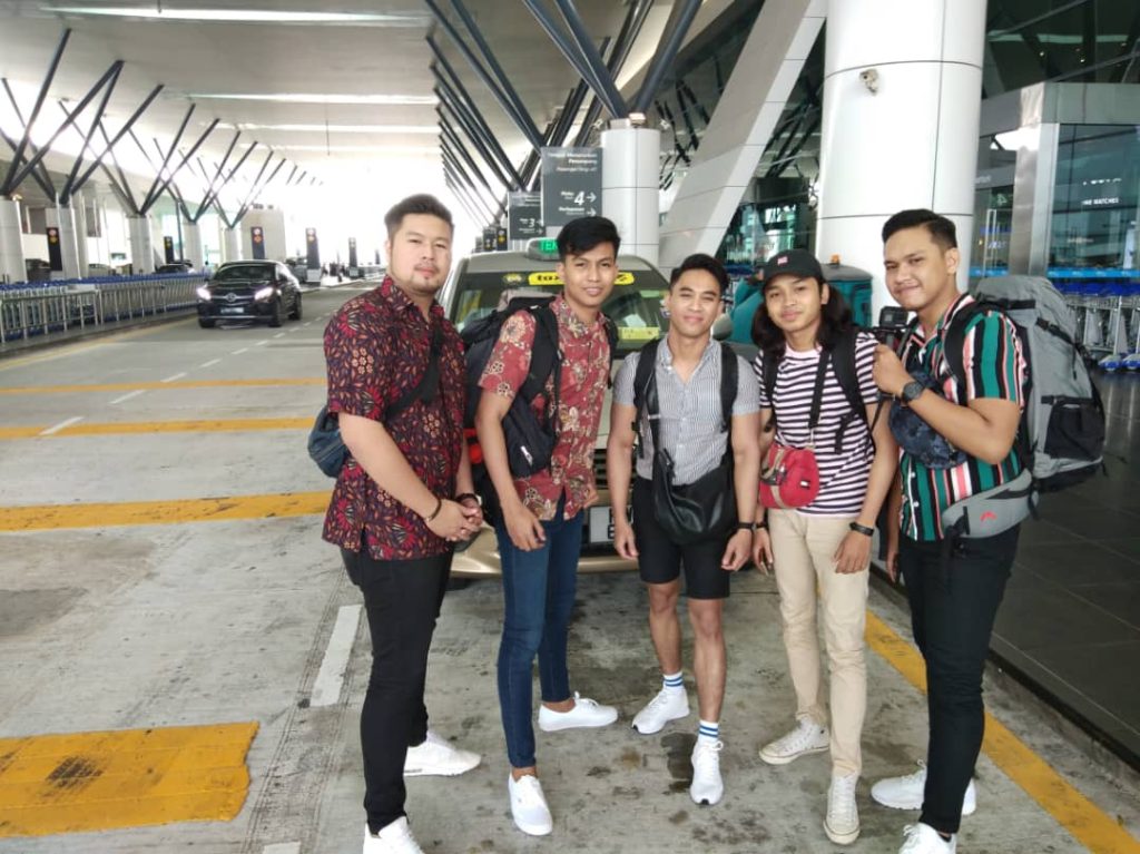 Airport Taxi to KLIA/KLIA2 at +6012-3036792 | KLIA Limo Service
